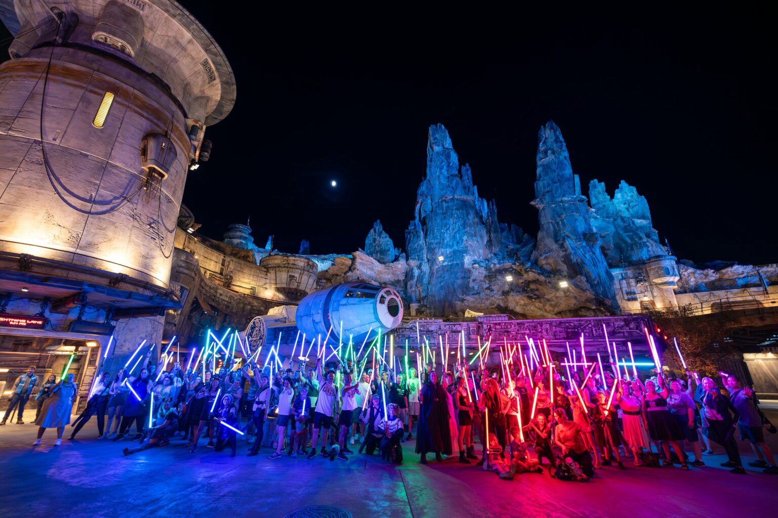 Event & Lightsaber Meetup Photos | Galaxy's Edge Photos