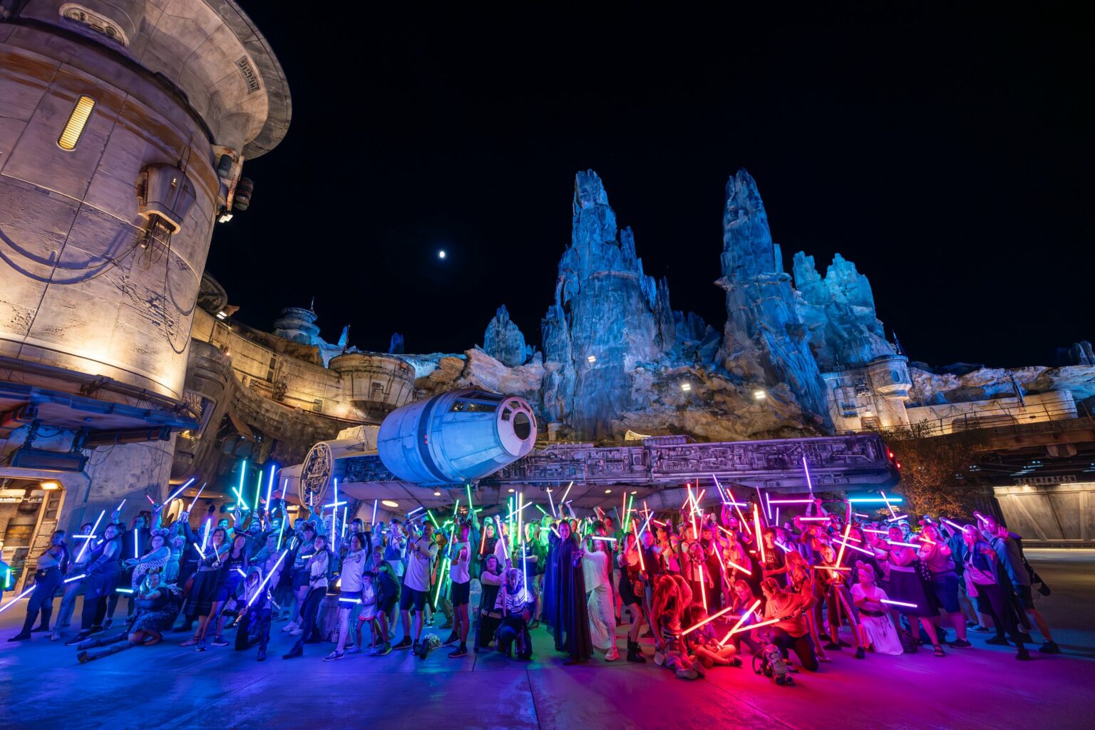Event & Lightsaber Meetup Photos | Galaxy's Edge Photos